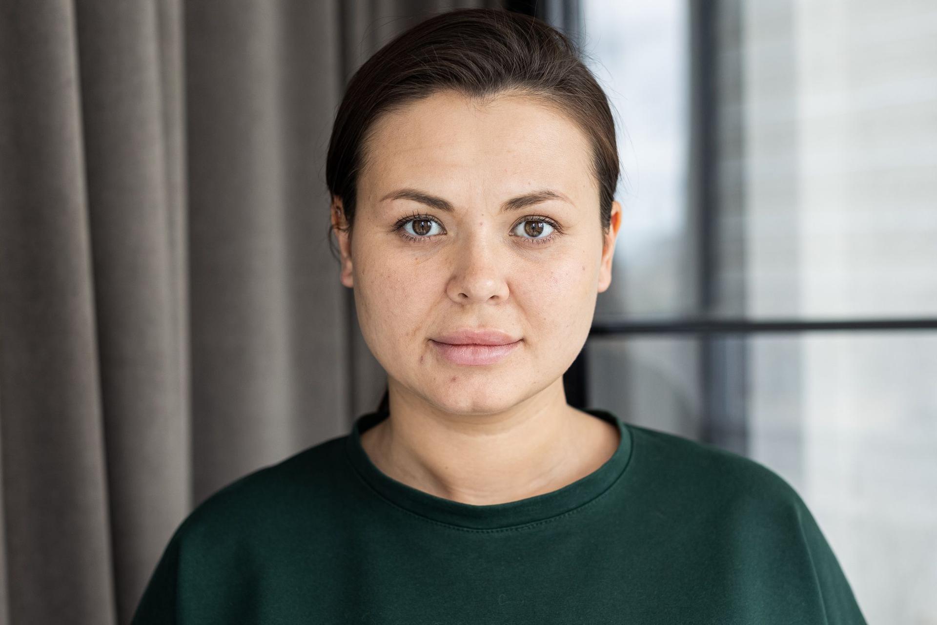 Face Yoga for Jowls: 8 Moves to Prevent Saggy Jowls | Luvly